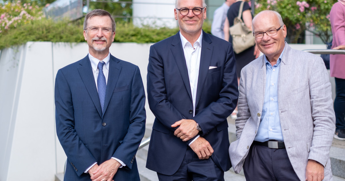 Honorary Doctorate for Professor Craig Crews of Yale University - TU ...